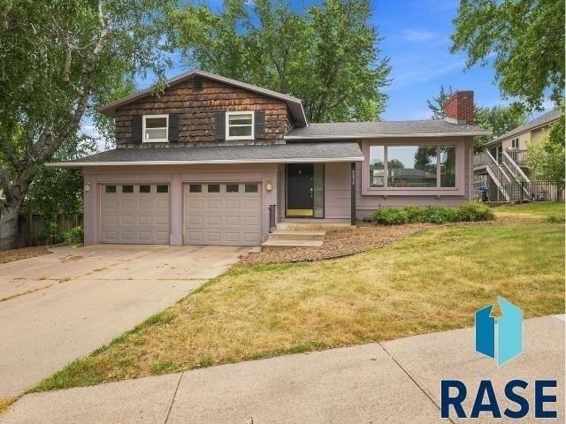 4004 S Glenview Rd, Sioux Falls, SD 57103