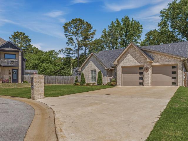 4004 Sandra Lane