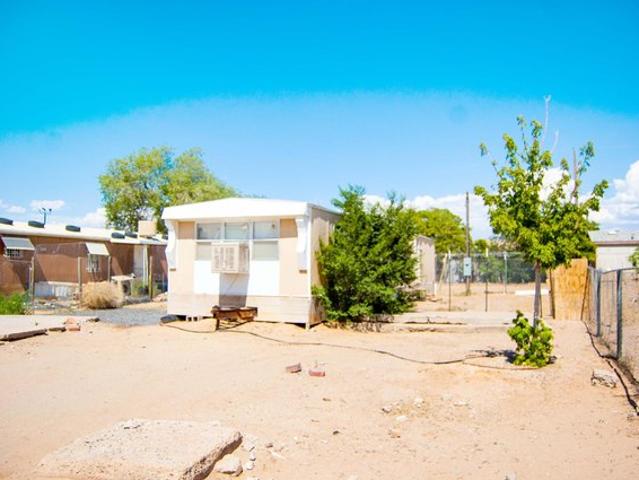 4004 Wallace St SE, Albuquerque, NM 87105