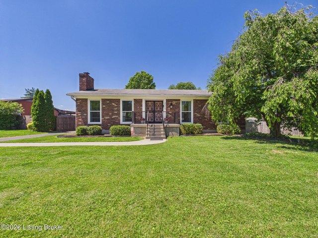 4004 Woodgate Ln, Louisville, KY 40220
