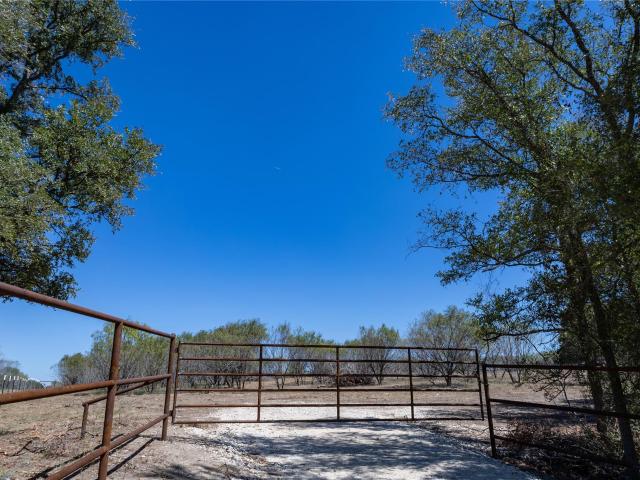 4005 Old Colony Line Rd