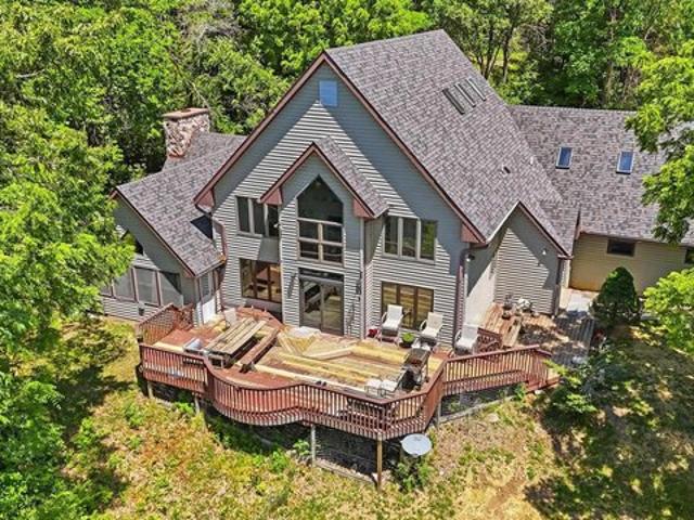 4005 Bluff Rd, Fort Madison, IA 52627