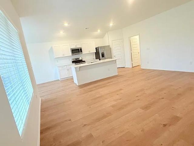 4005 Dutch Lane