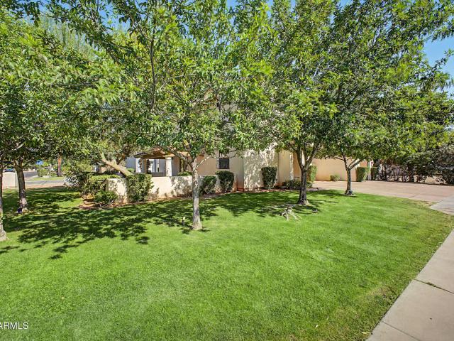 4005 e osborn road
