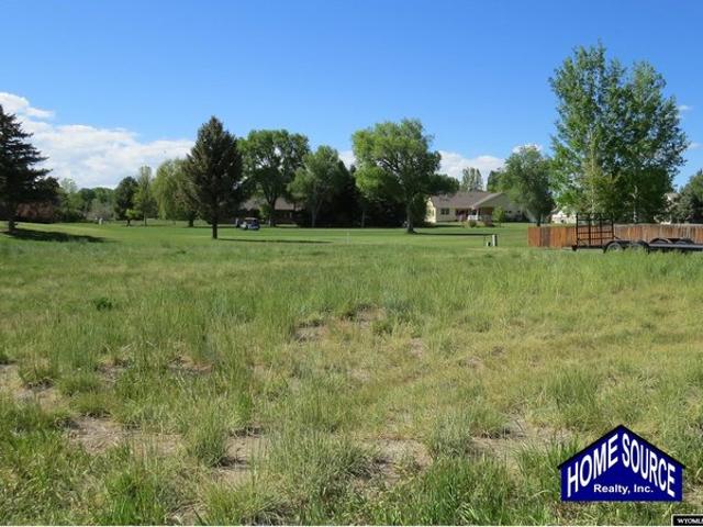 4005 Inverness Dr, Riverton, WY 82501