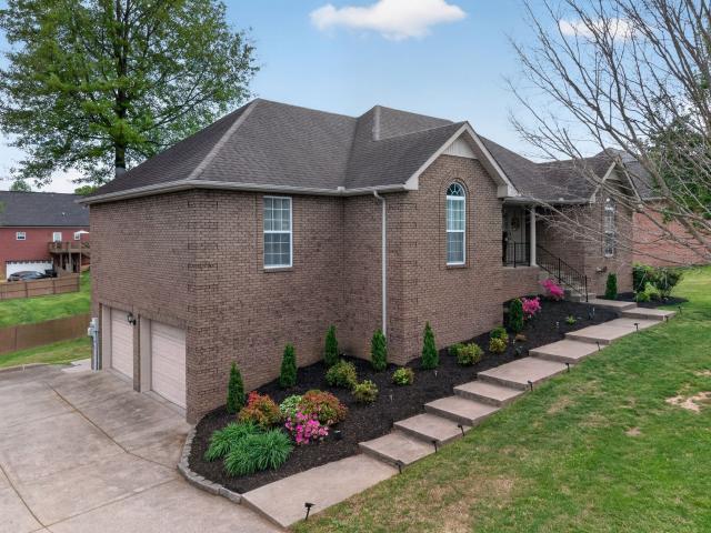 4005 Summit Dr