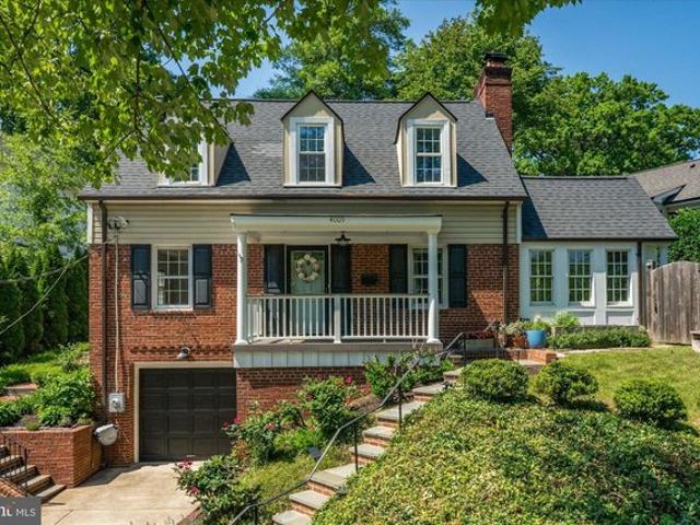 4005 25th St N, Arlington, VA 22207