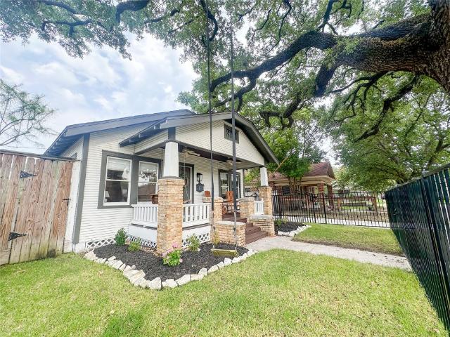 4006 Oakridge St, Houston, TX 77009 | MLS #46713 | Compass