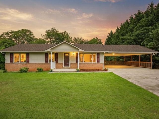 4006 Oliver St, Bedford, VA 24523