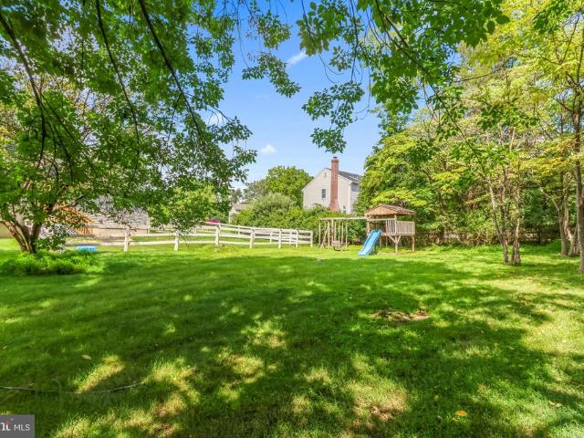 4006 Crest View Drive