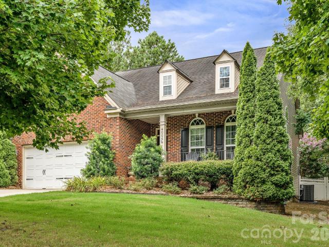 4006 Hickory View Drive