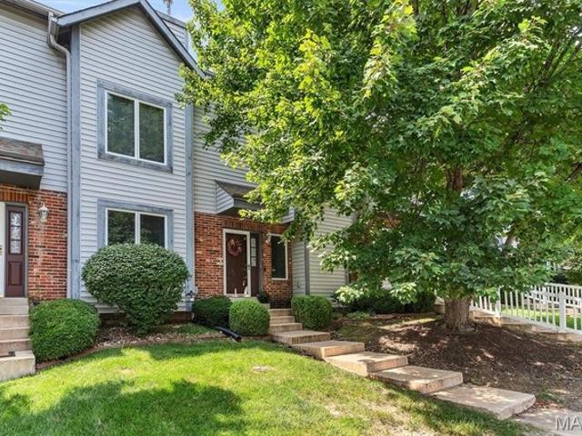 4006 Sherman Park Dr, Saint Charles, MO 63303