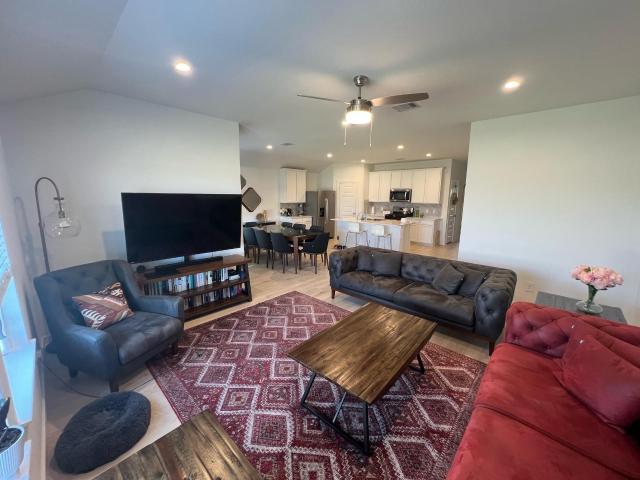 4007 Pierce Place Lane