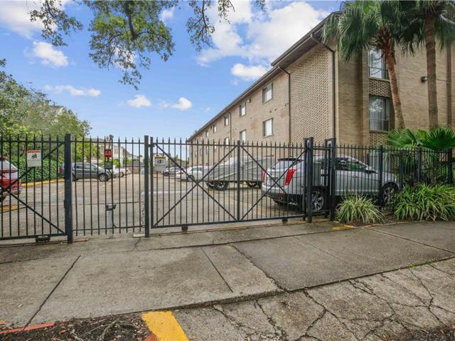 4007 St Charles Avenue # 218