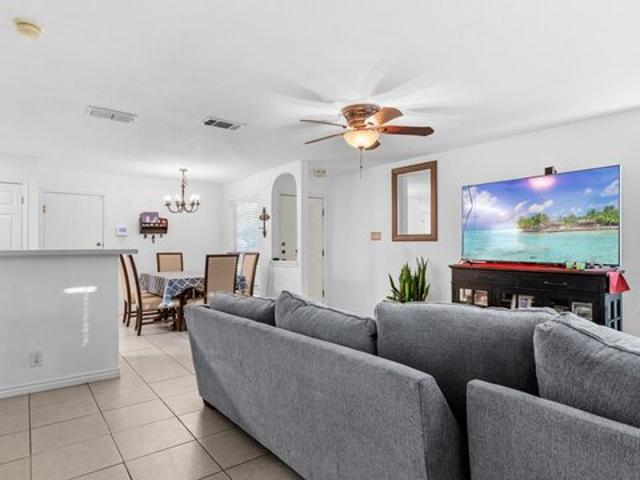 4007 Sparrow Lake