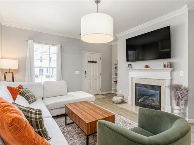 4007 Tarrant Trace Cir, High Point, NC 27265