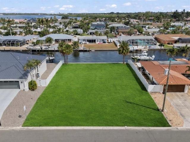 4007 th Street W, Bradenton, US, FL