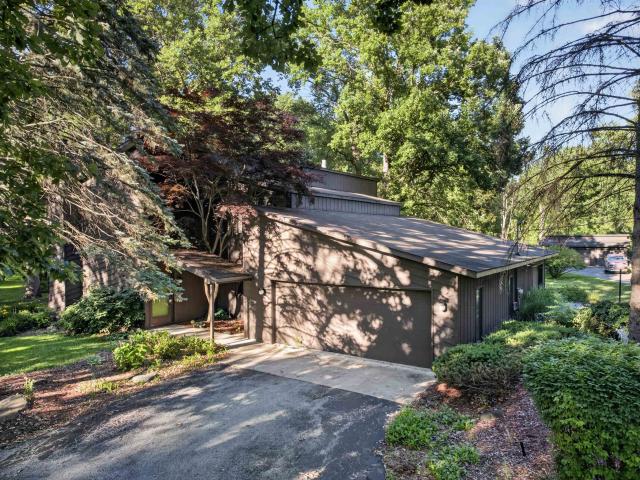 4008/4 Pfeiffer Court