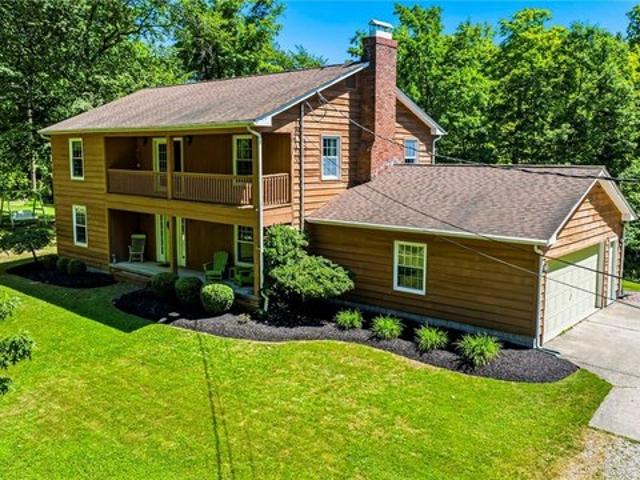 4008 Mannwood Rd, Ashtabula, OH 44004