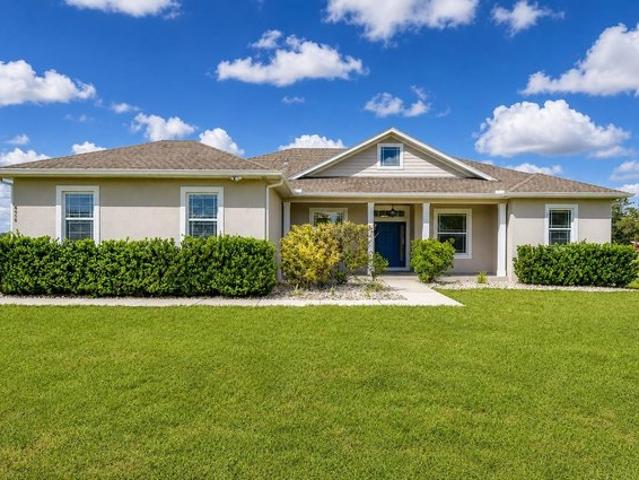 4008 McIntosh Estates Ln, Plant City, FL 33565