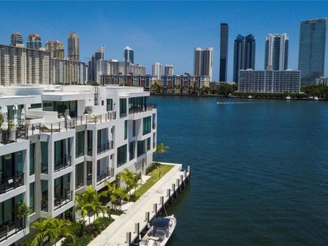 4008 NE 167th St Unit 6, North Miami Beach, FL 33160