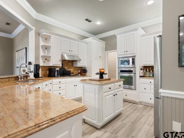 4008 Pinecreek Dr, Tyler, TX 75707 | MLS #26006