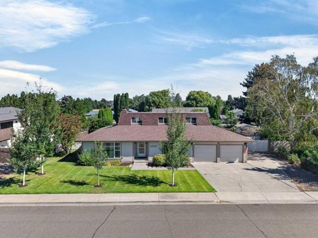 4008 W 18th Ave, Kennewick, WA 99338