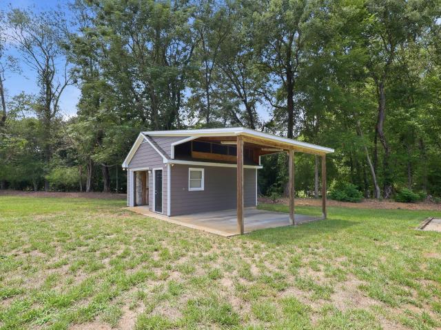 4008 W Lake Road