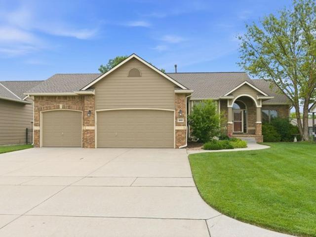 4009 N Lake Ridge Ct, Wichita, KS 67205