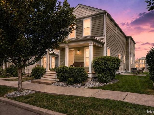 4009 Broad St, Saint Charles, MO 63301