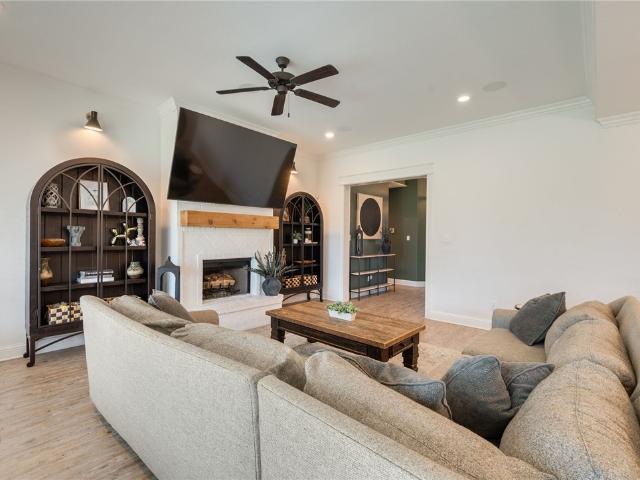 4009 Crooked Creek Path