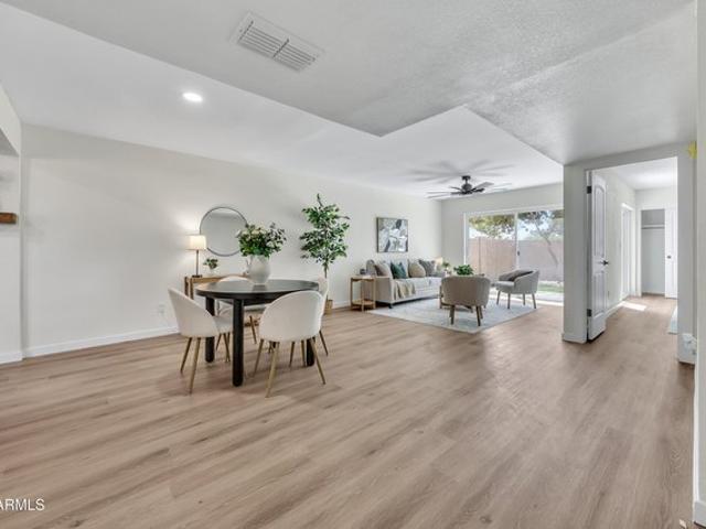 4009 E Charter Oak Rd, Phoenix, AZ 85032
