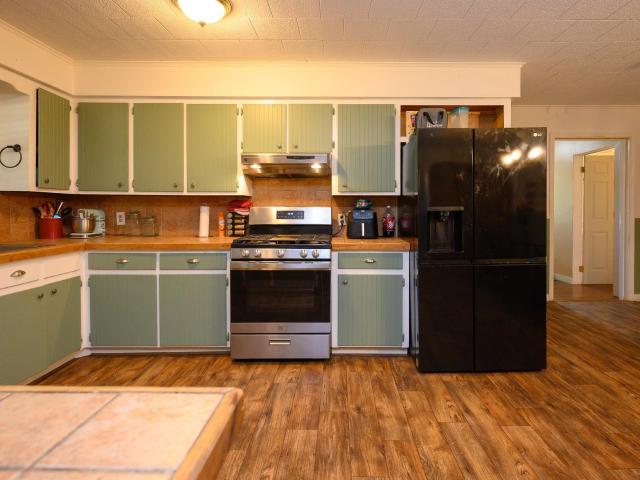4009 Hwy 8 E