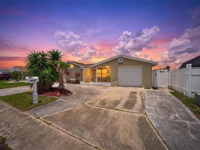 4009 Star Island Dr, Holiday, FL 34691