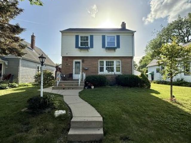 4009 S 5th St, Milwaukee, WI 53207