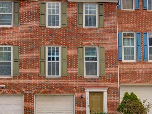 4009 Timber Oak Trl, Fairfax, VA 22033 | MLS #VAFX2282 | Compass
