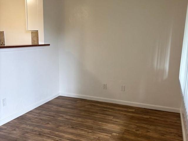 4009 33rd Street 1 Bedroom Apartment for Rent at 4009 33rd St, San Diego, CA 92104 Corridor