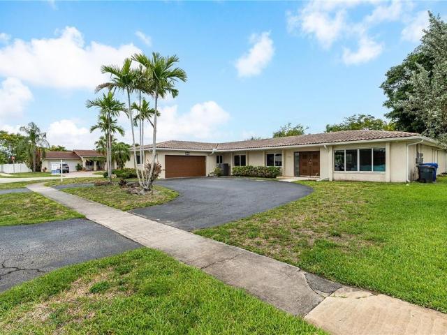 4000 N 41st Ct, Hollywood, FL 33021 | MLS #F10554 | Compass