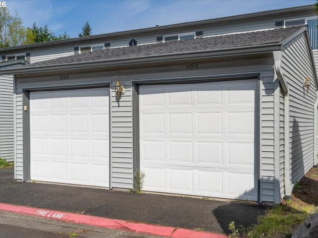 4000 NE 109TH AVE # Y123