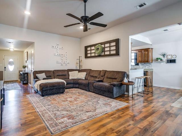 4000 NE 4th Street