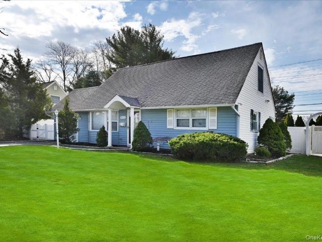 4000 Avoca Ave, Bethpage, NY 11714 | MLS #972330 | Compass