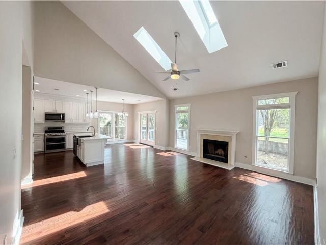 4000 Amberley Lane