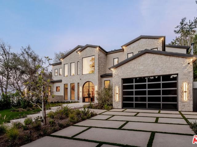 4000 Ballina Drive