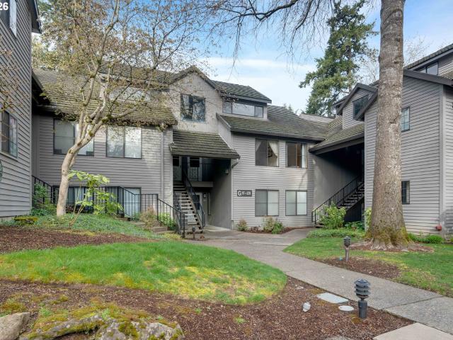 4000 Carman Dr, Unit 106, Lake Oswego, OR 97035 | MLS #544579 | Compass