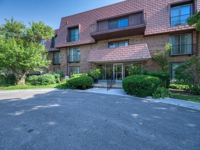 4000 Dundee Rd Apt 107, Northbrook, IL 60062
