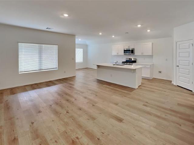 4000 Dutch Lane
