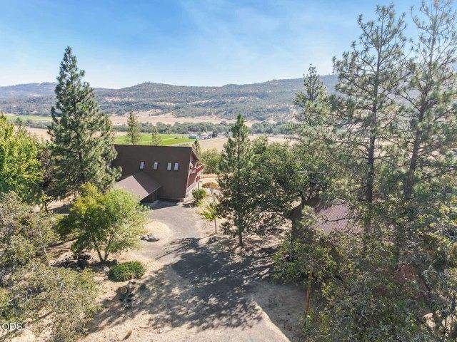 4000 E Antelope Rd, Eagle Point, OR 97524