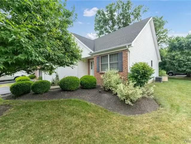 4000 FRANKLIN ST UNIT 17, HAMBURG, NY 14075 Condo/Townhome For.
