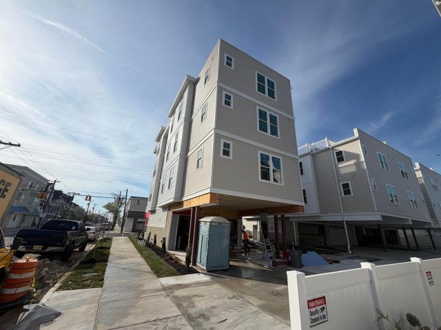 4000 Pacific Avenue