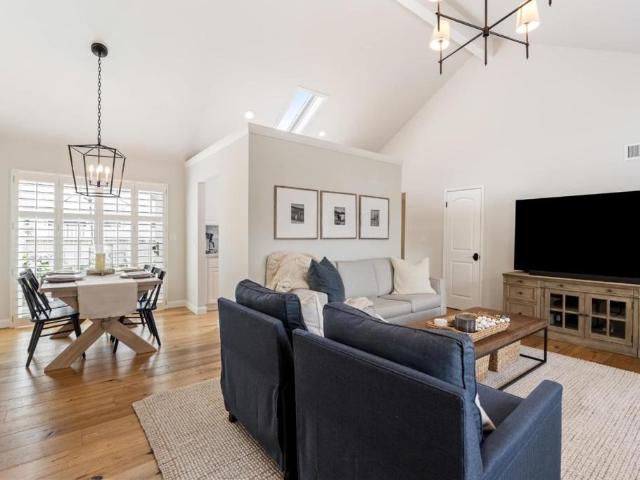 4000 Rio Road 49